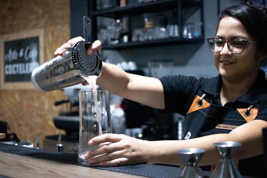 Nine Low-Cost Bar Businesses Ideas You Can Start This Weekend
