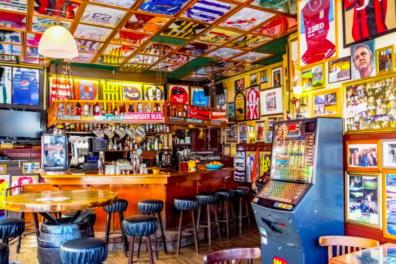 The Ultimate 100 Sports Bar Name Ideas You Can Use